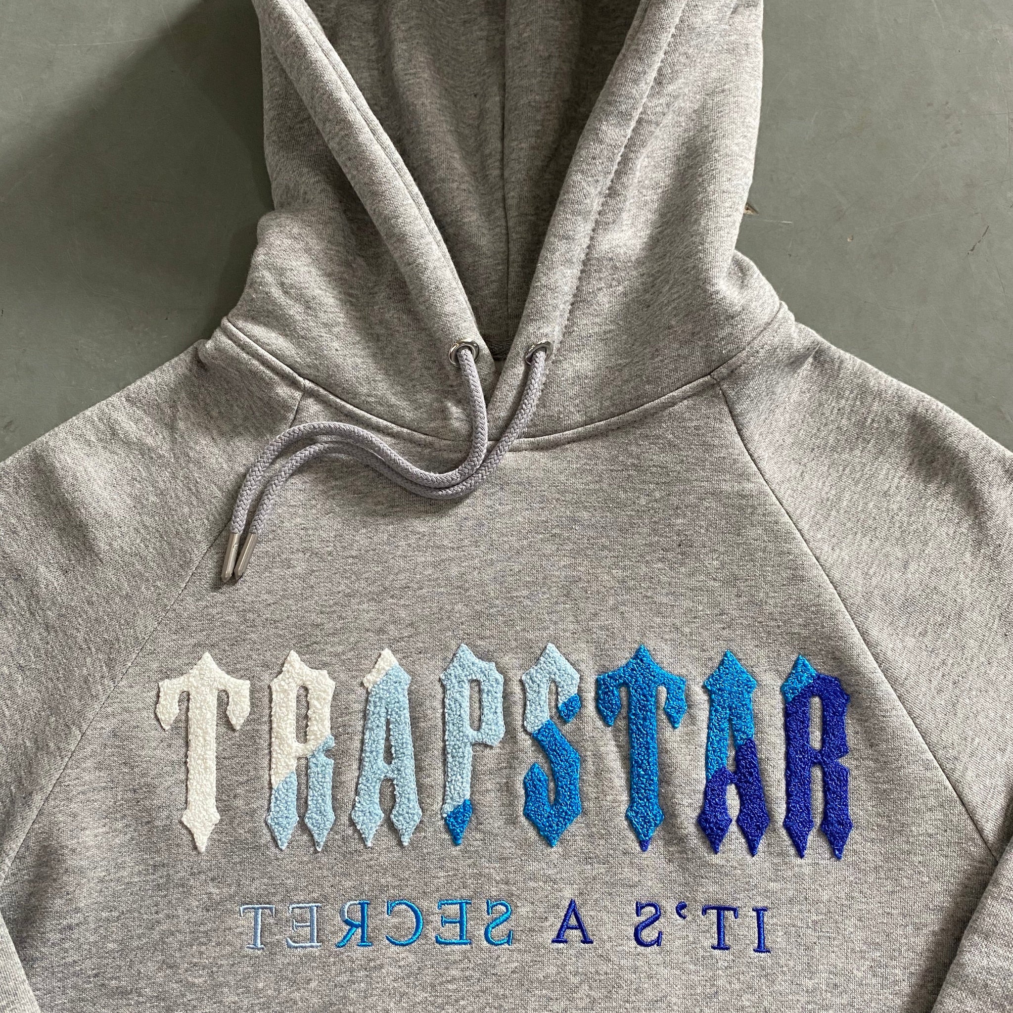 Trapstar tracksuits Chenille set ice flavours 2.0 edition Online store ...